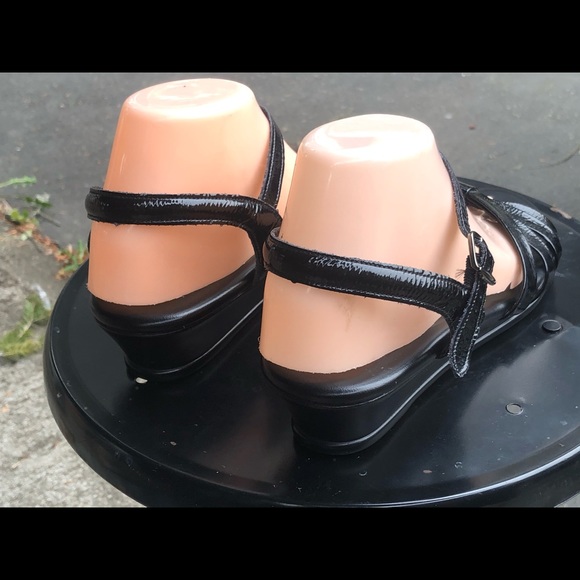 SAS | Shoes | Sas Tripad Black Leather Slingback Sandals Size 9w | Poshmark